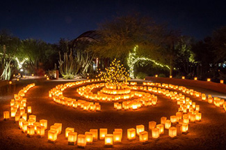 Noches de Luminarias Arizona | Travel Classics